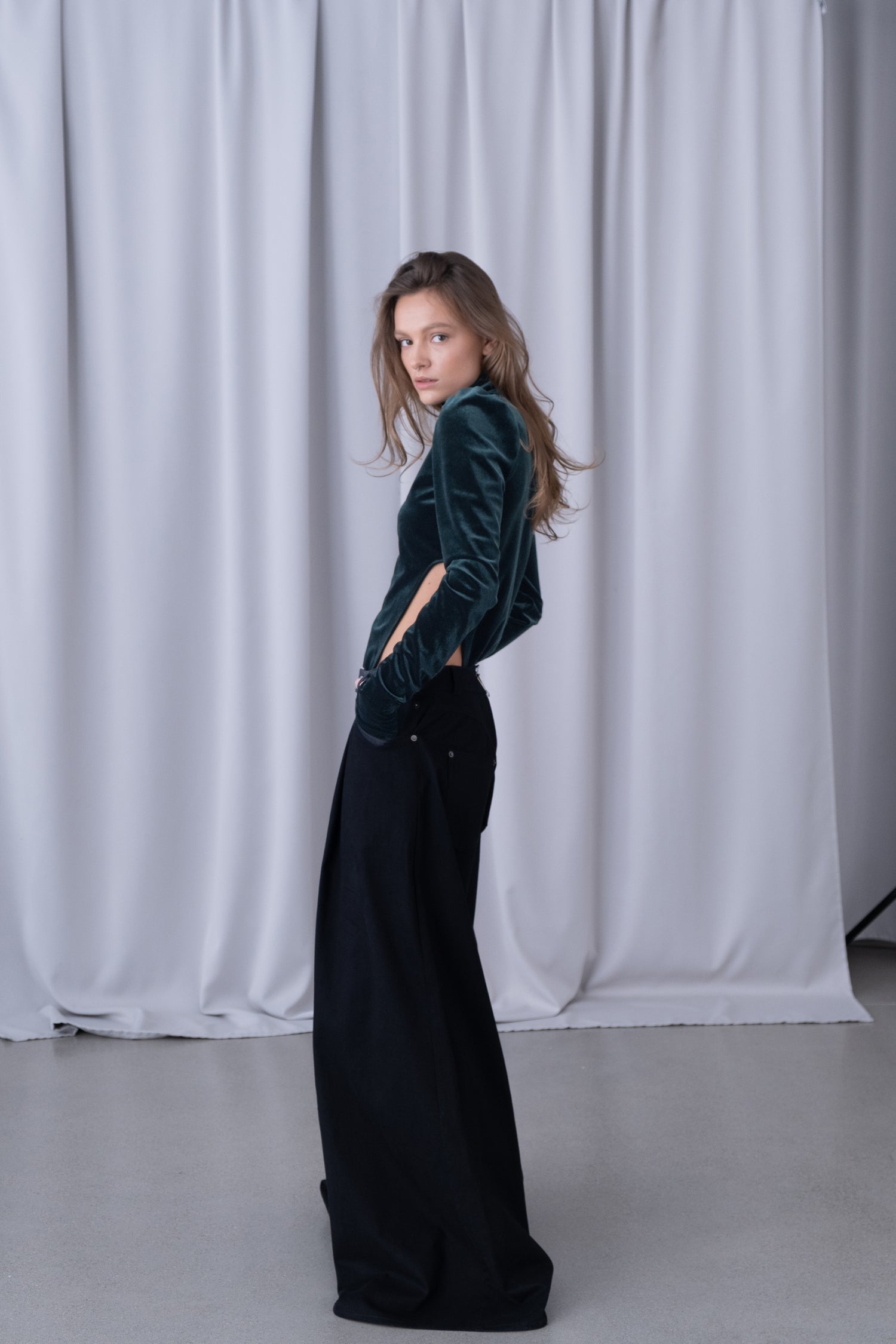 VELVET BODYSUIT - Conscious fashion for a complete you - Cassum Studios – CASSUM.STORE